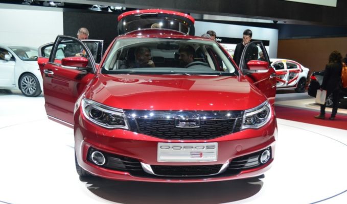 YENİ QOROS 3 HATCHBACK CENEVRE RESİM GALERİSİ