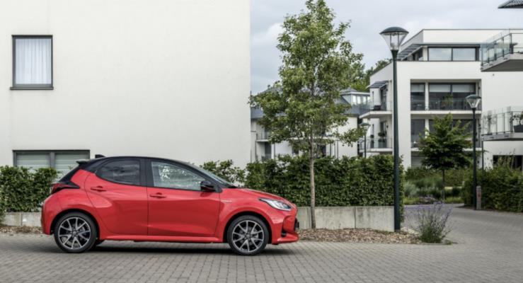 Toyota, Çip Yetersizliği Nedeniyle İki Japonya Fabrikasında Üretimi ...